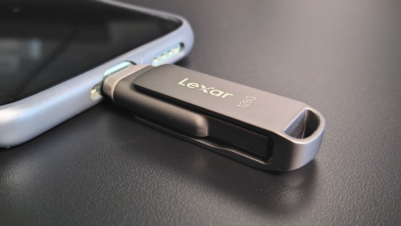 Jaki pendrive w 2024? Na przykład ten. Lexar JumpDrive D400 128GB – test