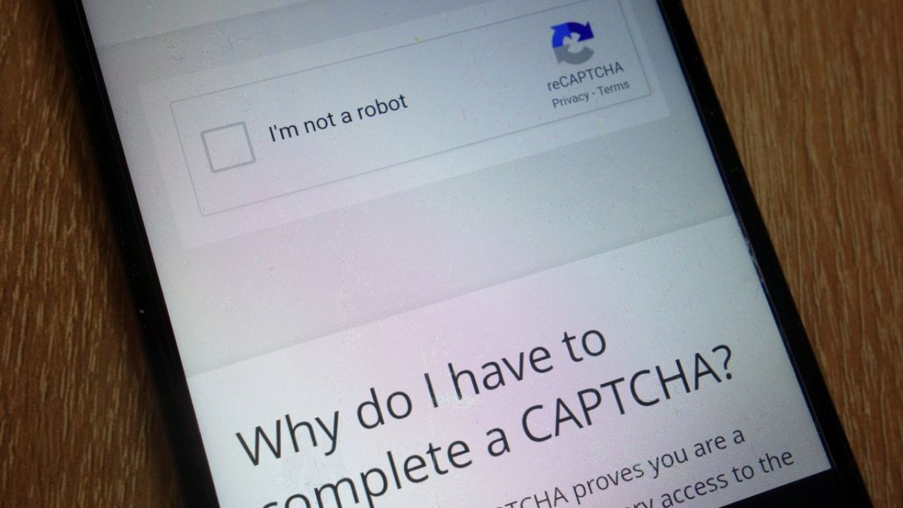 CAPTCHA od Google to bezużyteczny spyware. Eksperci alarmują - zbiera ...